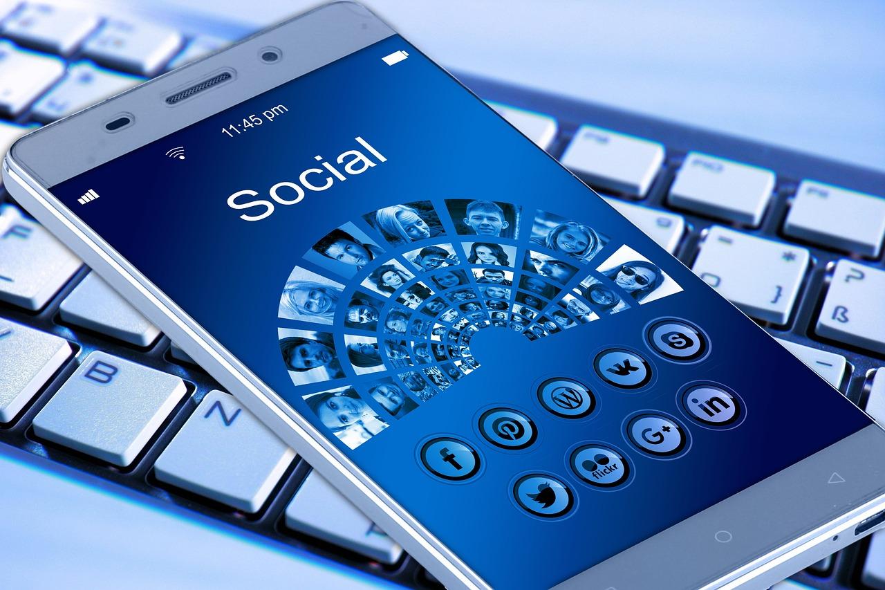 Socially networking - The Platte County Landmark Newspaper